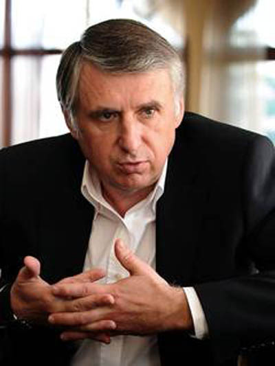 Ion Sturza, acţionar majoritar la Romaltyn Baia Mare şi premier în ...