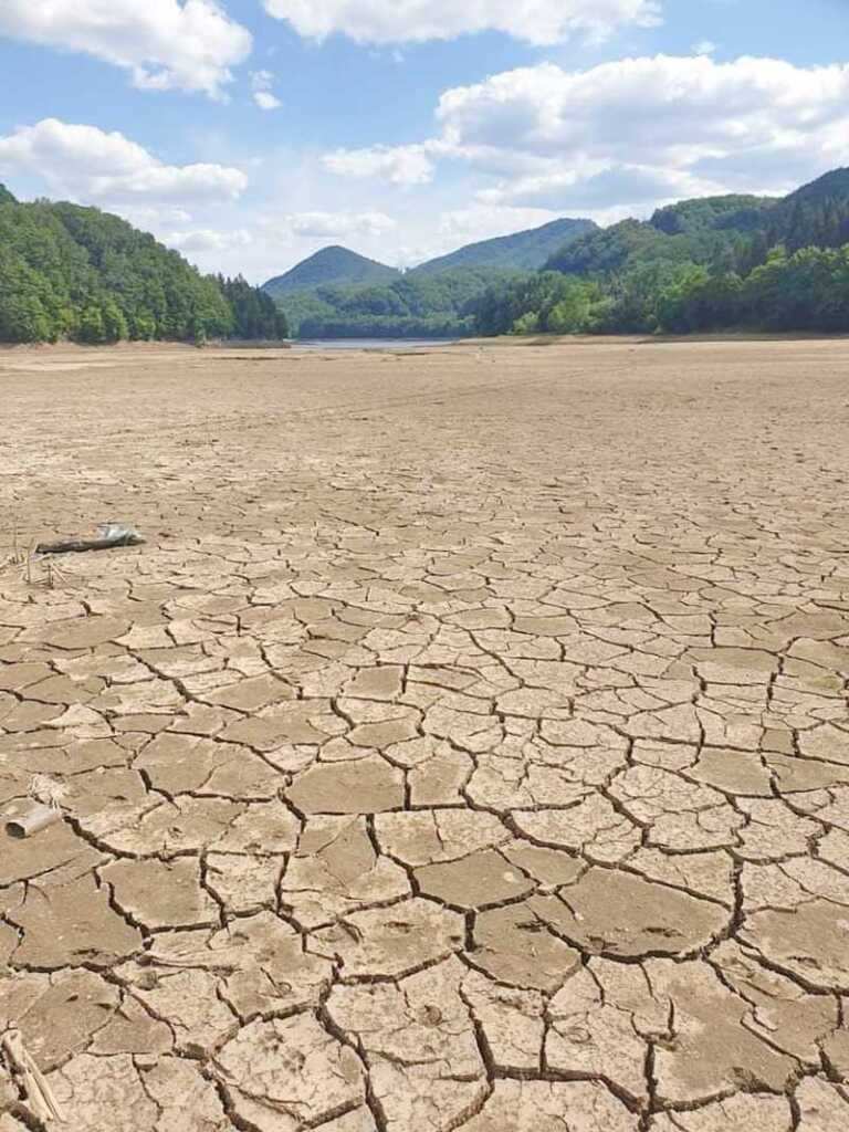 Căldura și seceta pun tot mai multe probleme în alimentarea cu apă ...