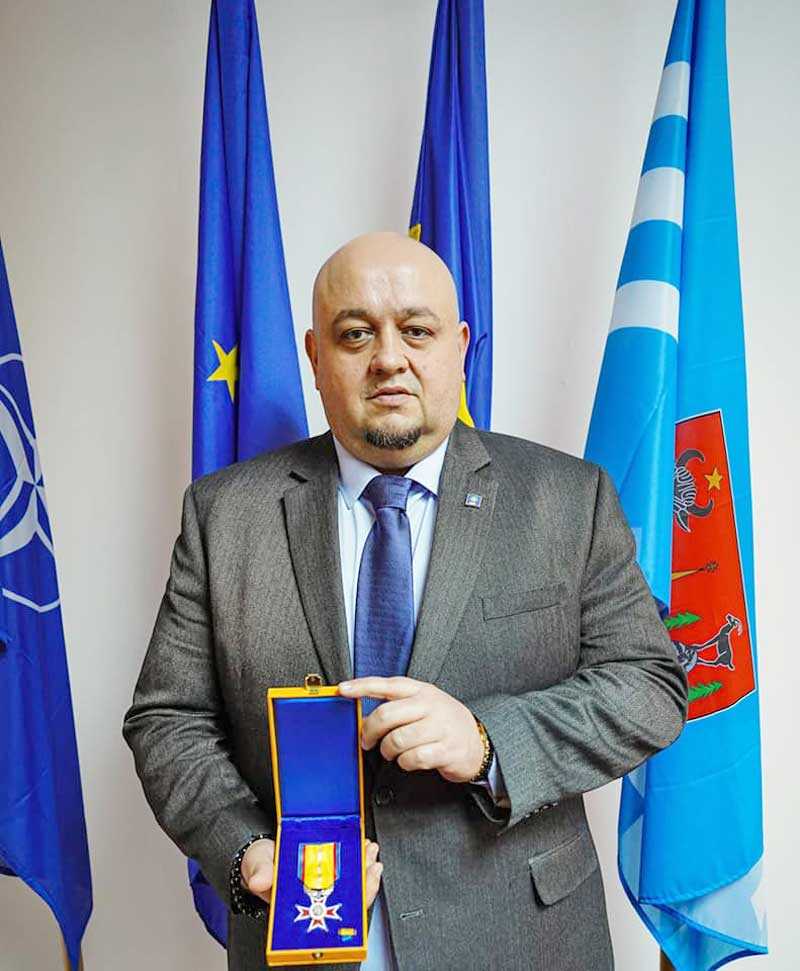 Prefectul Maramureșului, ridicat la rang de Cavaler - Graiul Maramureșului