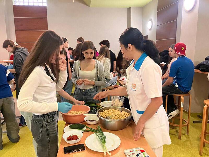 Atelier de gătit, menit să prevină risipa alimentară - Graiul Maramureșului